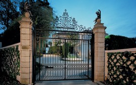 The legendary PickFair Estate | Eden